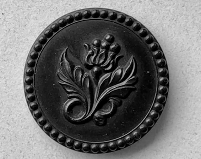 ButtonsAndFinds - Etsy