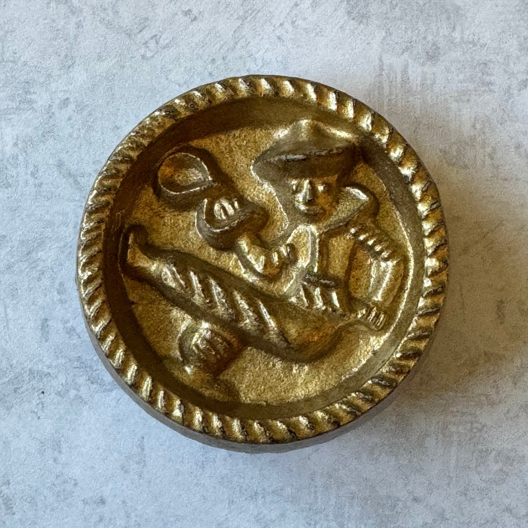 Large ANN Backmark Button, Gold Painted Spanish Dancer, Processed Wood ...