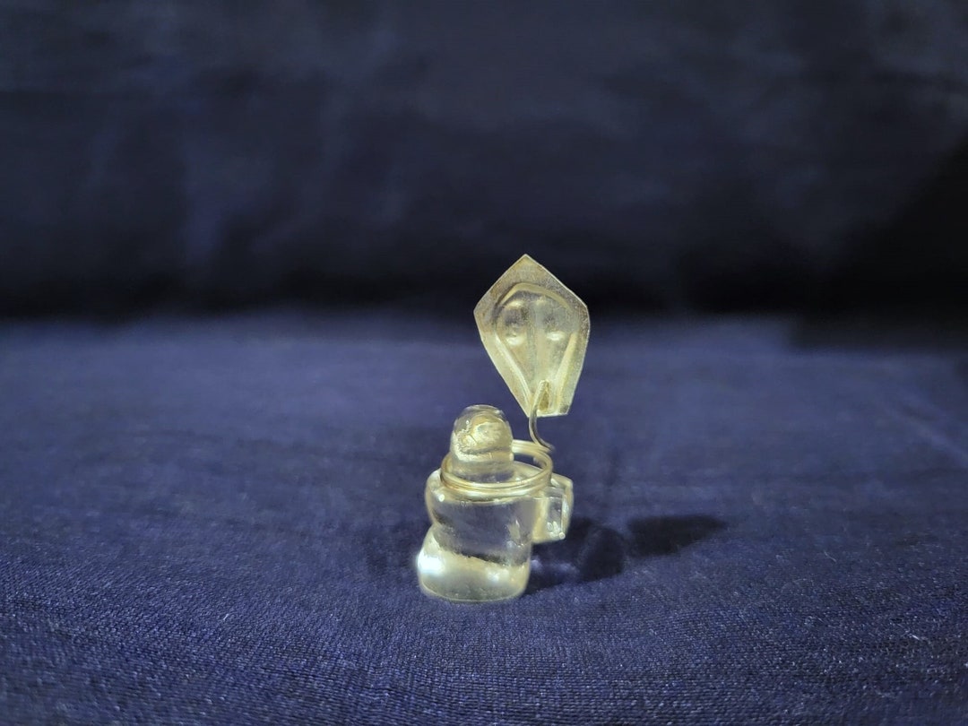 Pure Spatika Lingam|sphatik Crystal Quartz Shivling With Snake Ornament ...