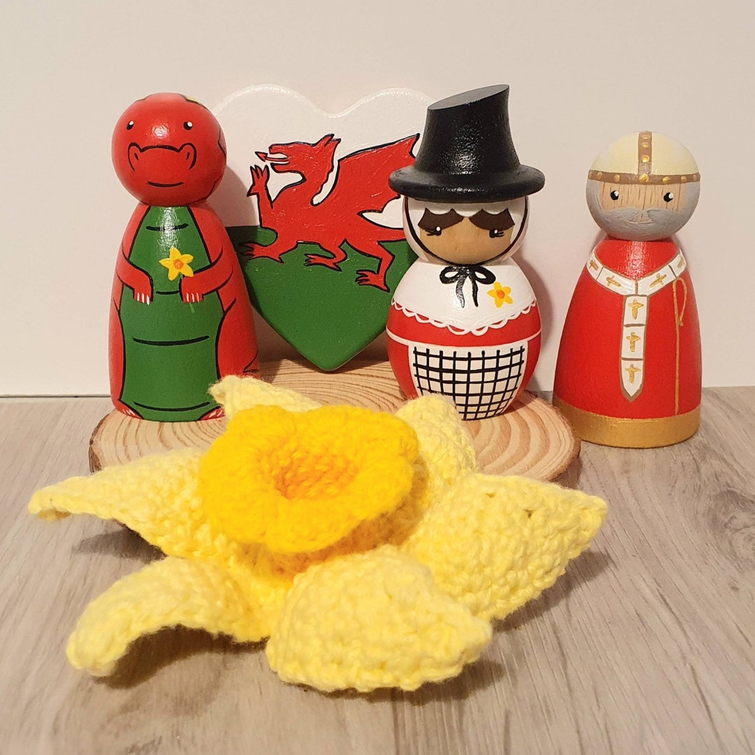 St David's Day Peg Dolls , Dydd Gŵyl Dewi Sant Welsh Lady, Welsh Dragon ...