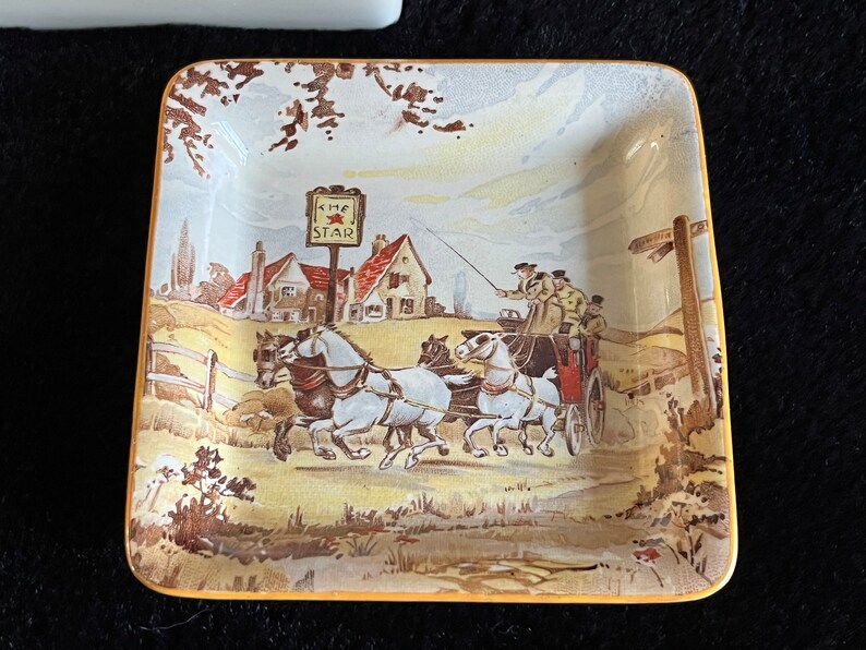 New Hall Hanley Staffordshire England 4" Box Horse Drawn Carriage Star ...