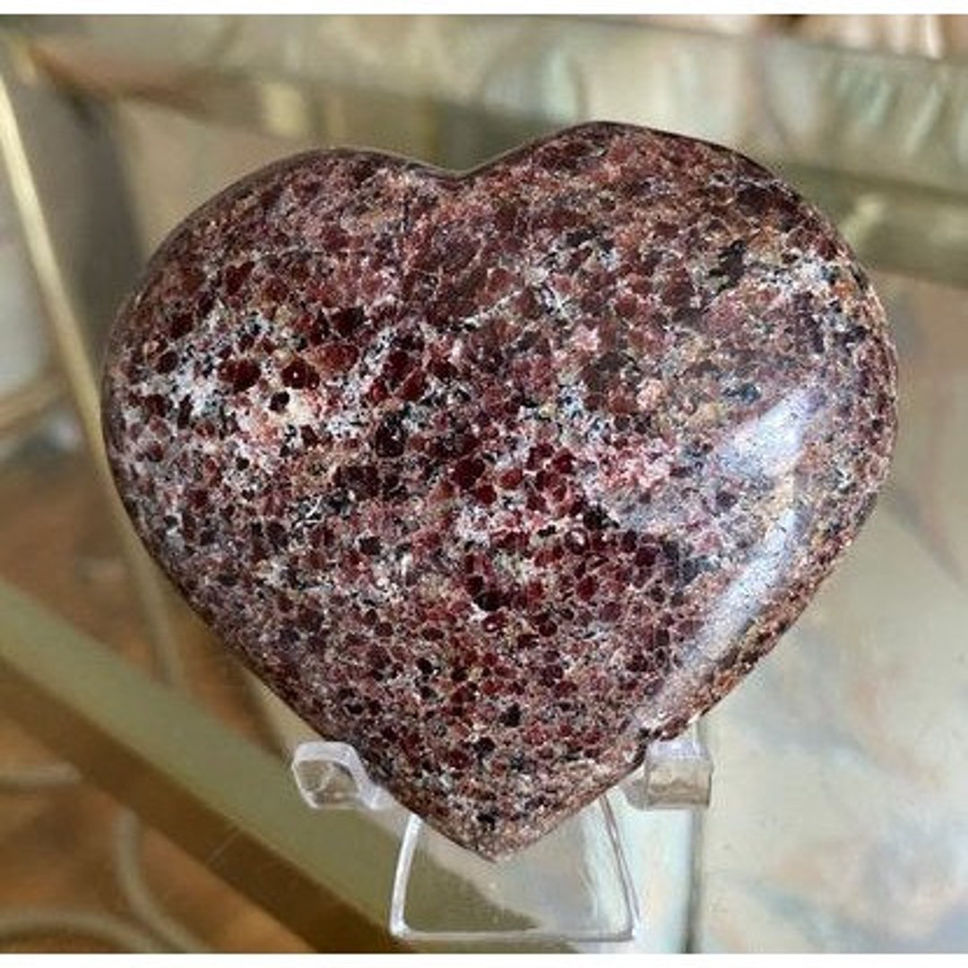 Garnet Carved Heart W/stand 3.3 X 3.1 113 - Etsy