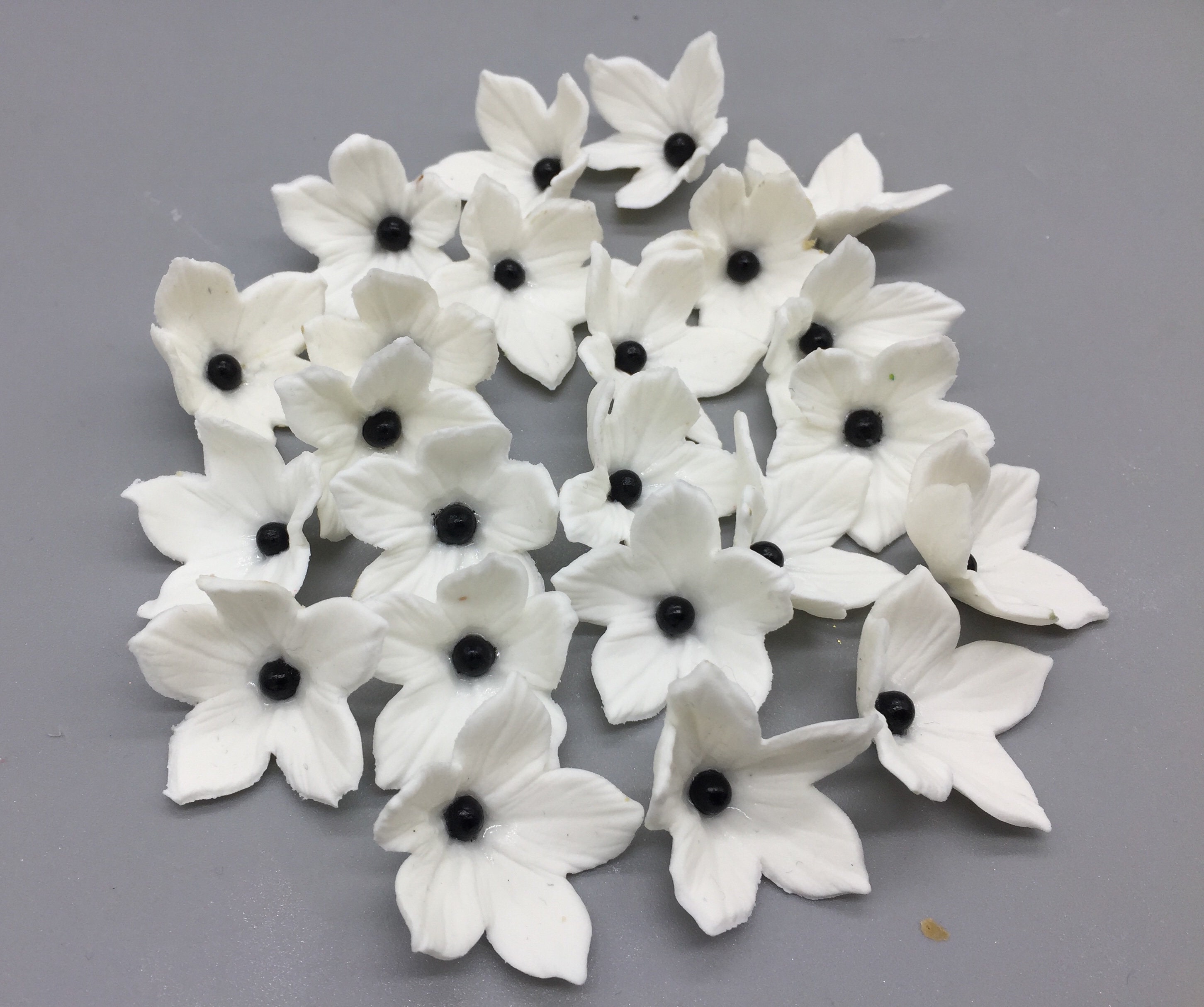 Fondant,sugar, Edible Purple Flower for Cakes and Cupcakes #19 - Etsy