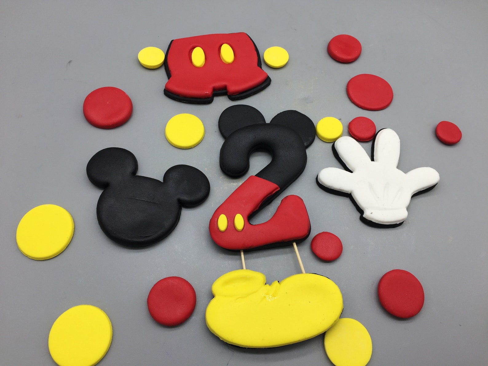 Mickey Mouse Accessories Made From Fondant for Cake - Etsy