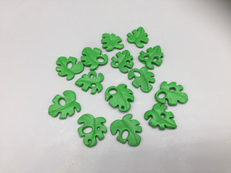 Tropical Mini Leaves for Cakes, Cupcakes, Cake Pops Made From Fondant ...