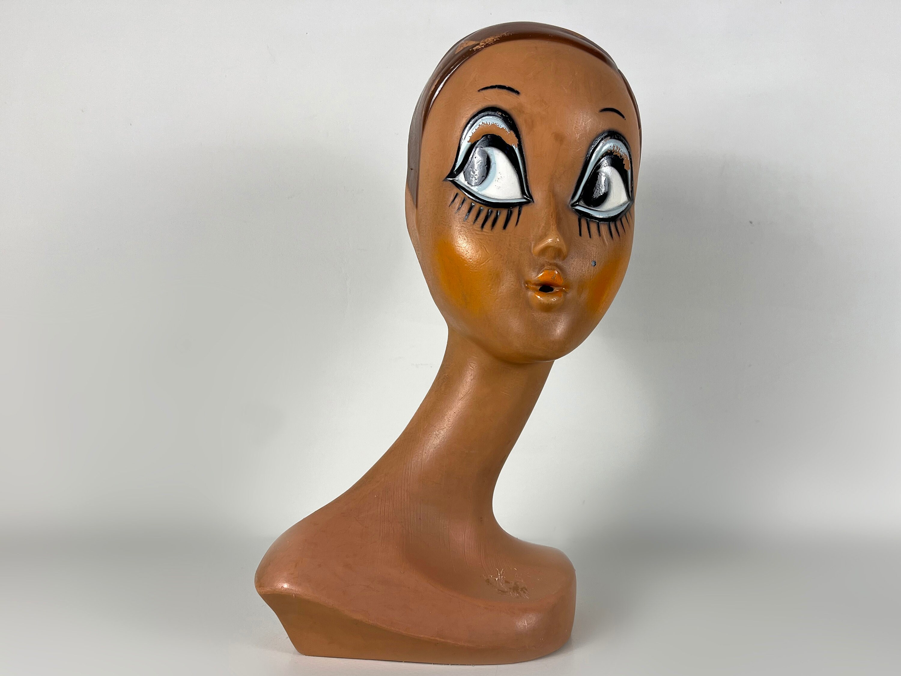 Iconic mannequin Twiggy model head, display head by Huard, France, 1971