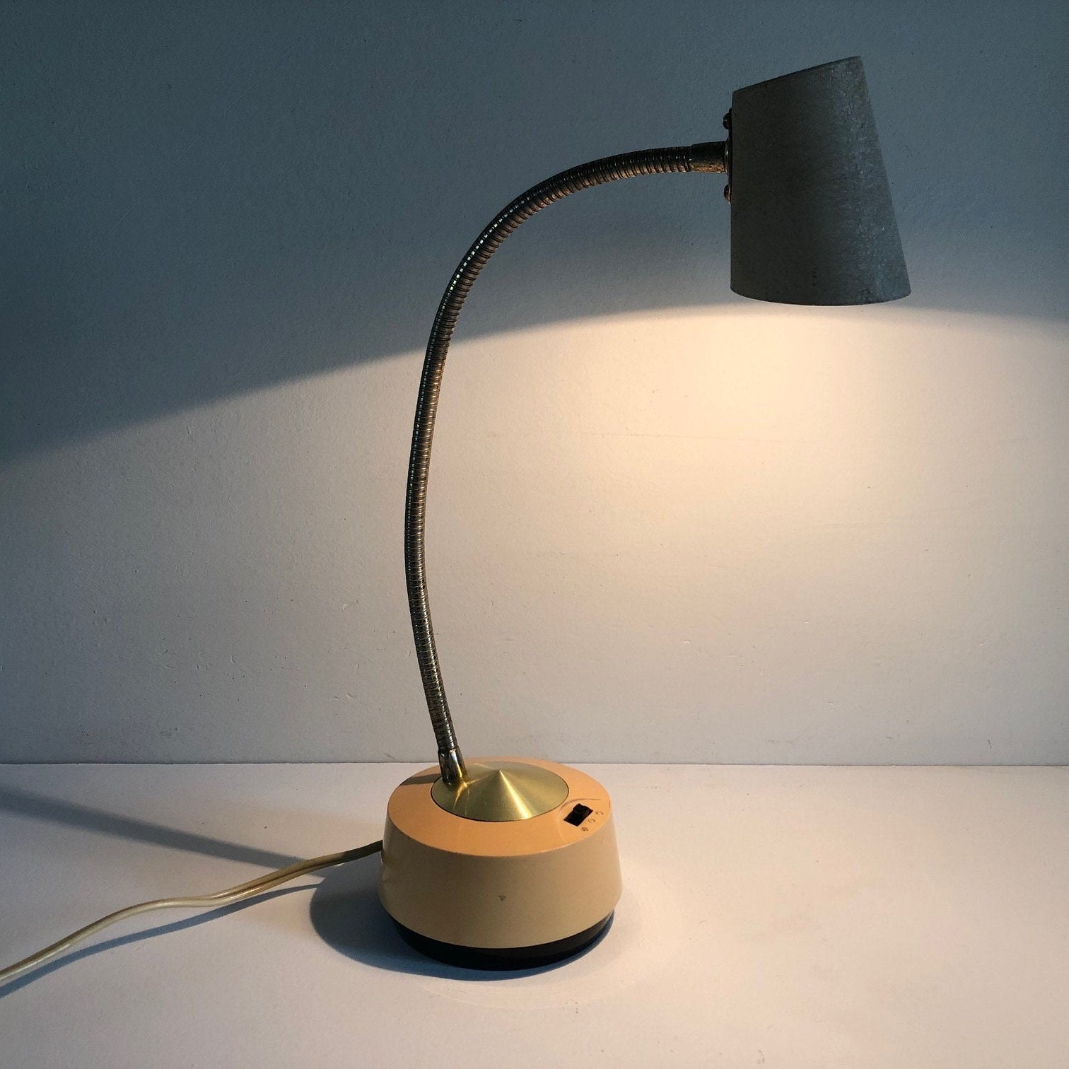 Japanese desk lamp, cute little table lamp, vintage from Japan, 1960s ...