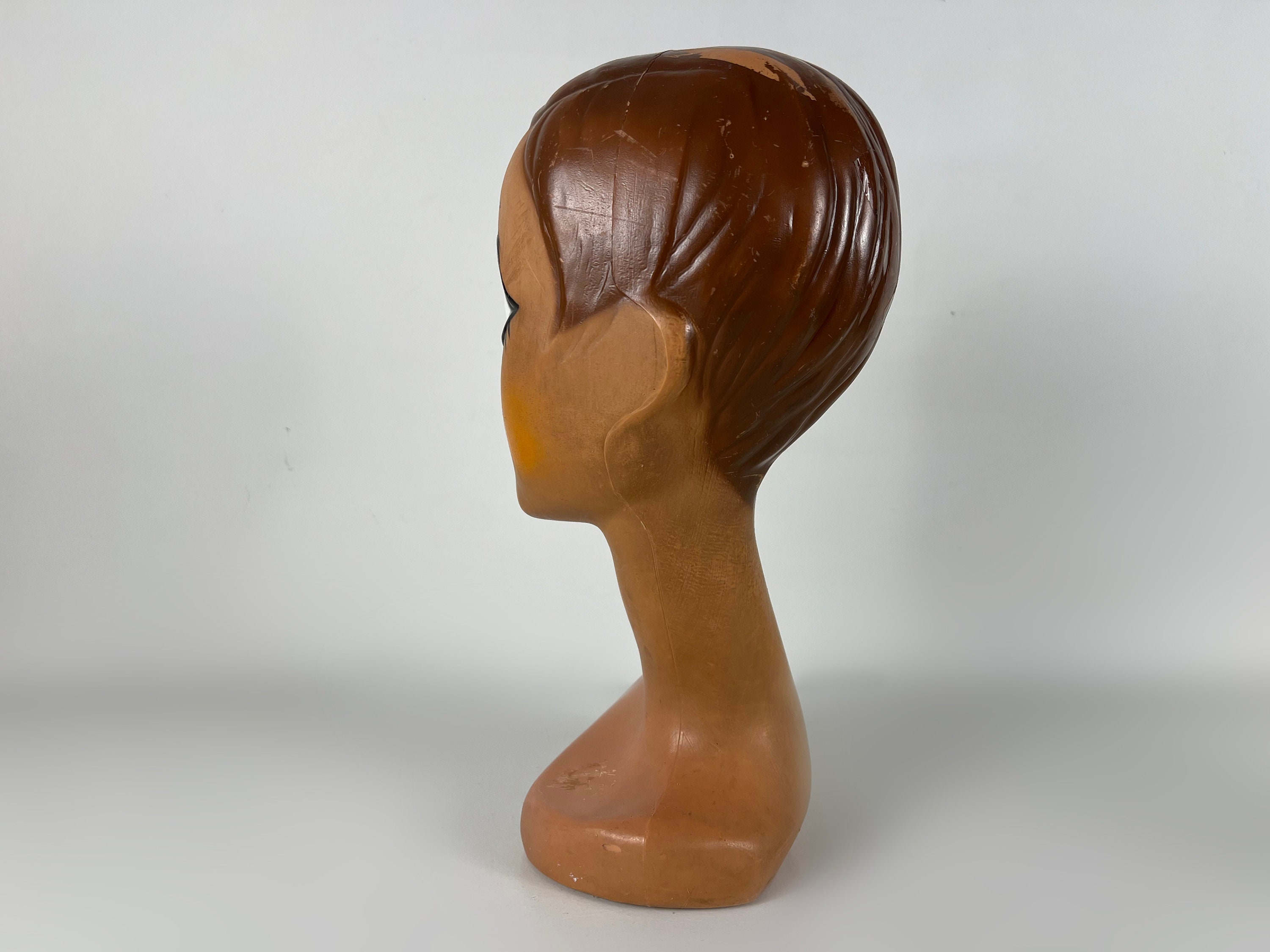 Iconic mannequin Twiggy model head, display head by Huard, France, 1971