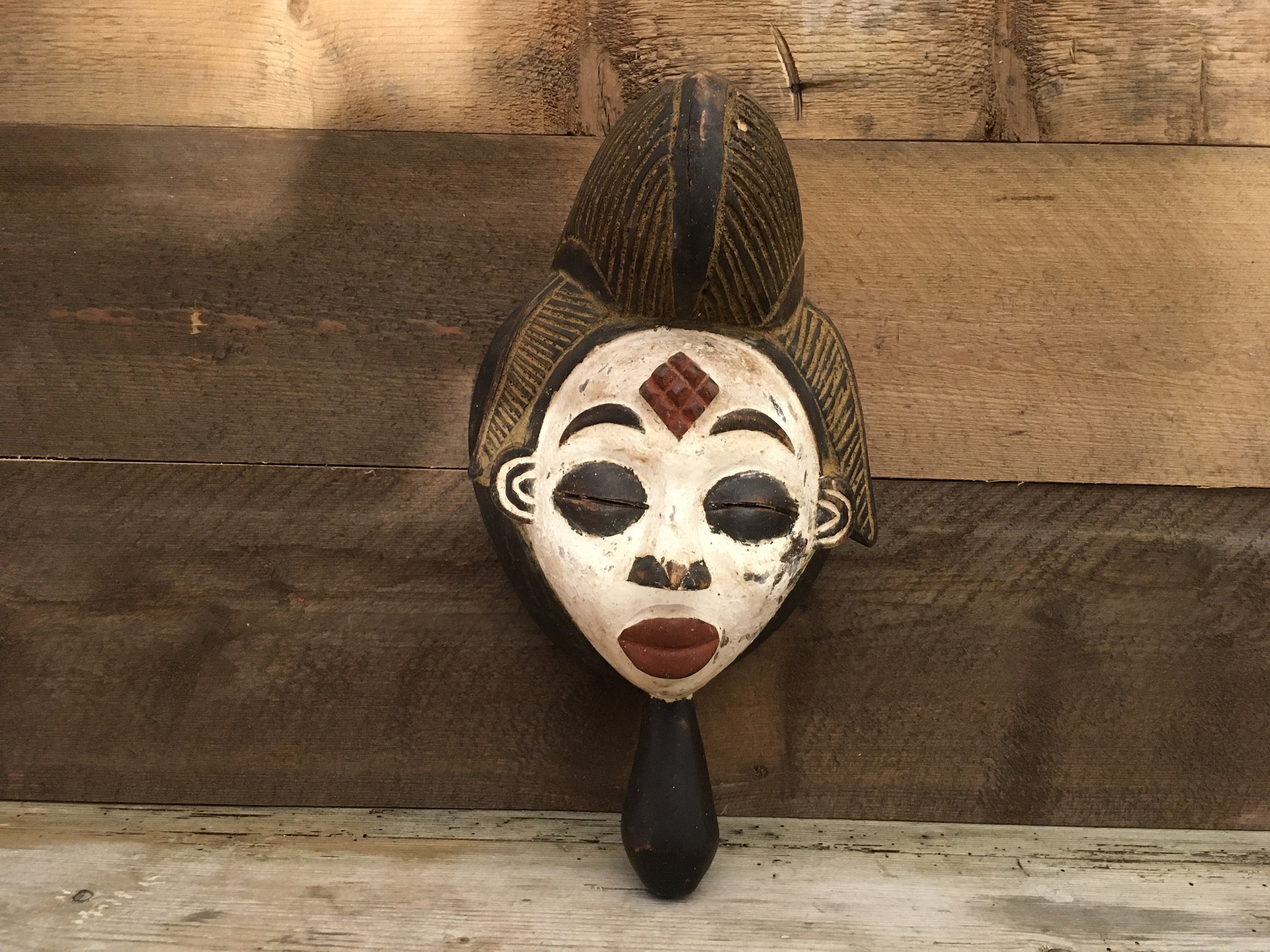 Vintage Punu African tribal mask, hand carved Punu Okuyi mask Gabon ...