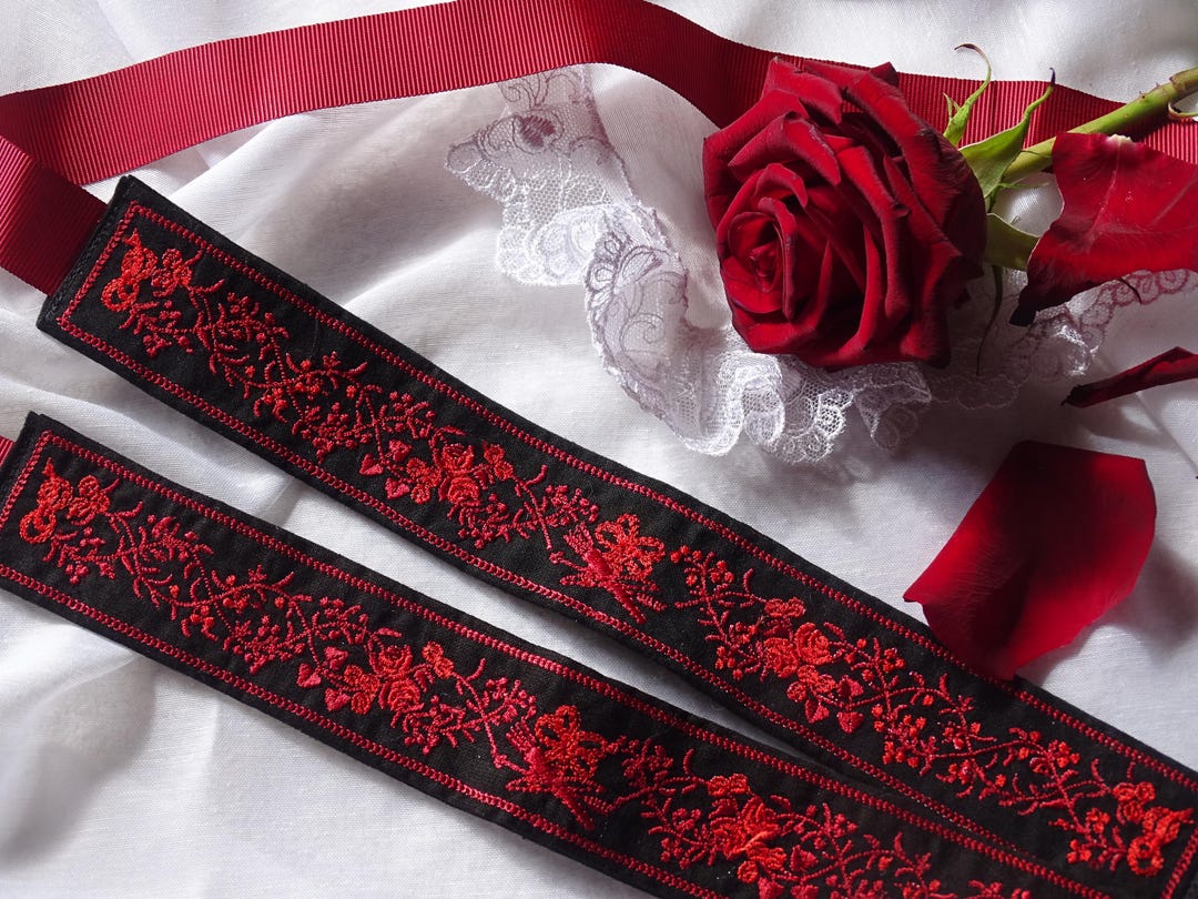 Pair of 18th Century Cupid Garters in Cotton and Grosgrain Ribbon ...
