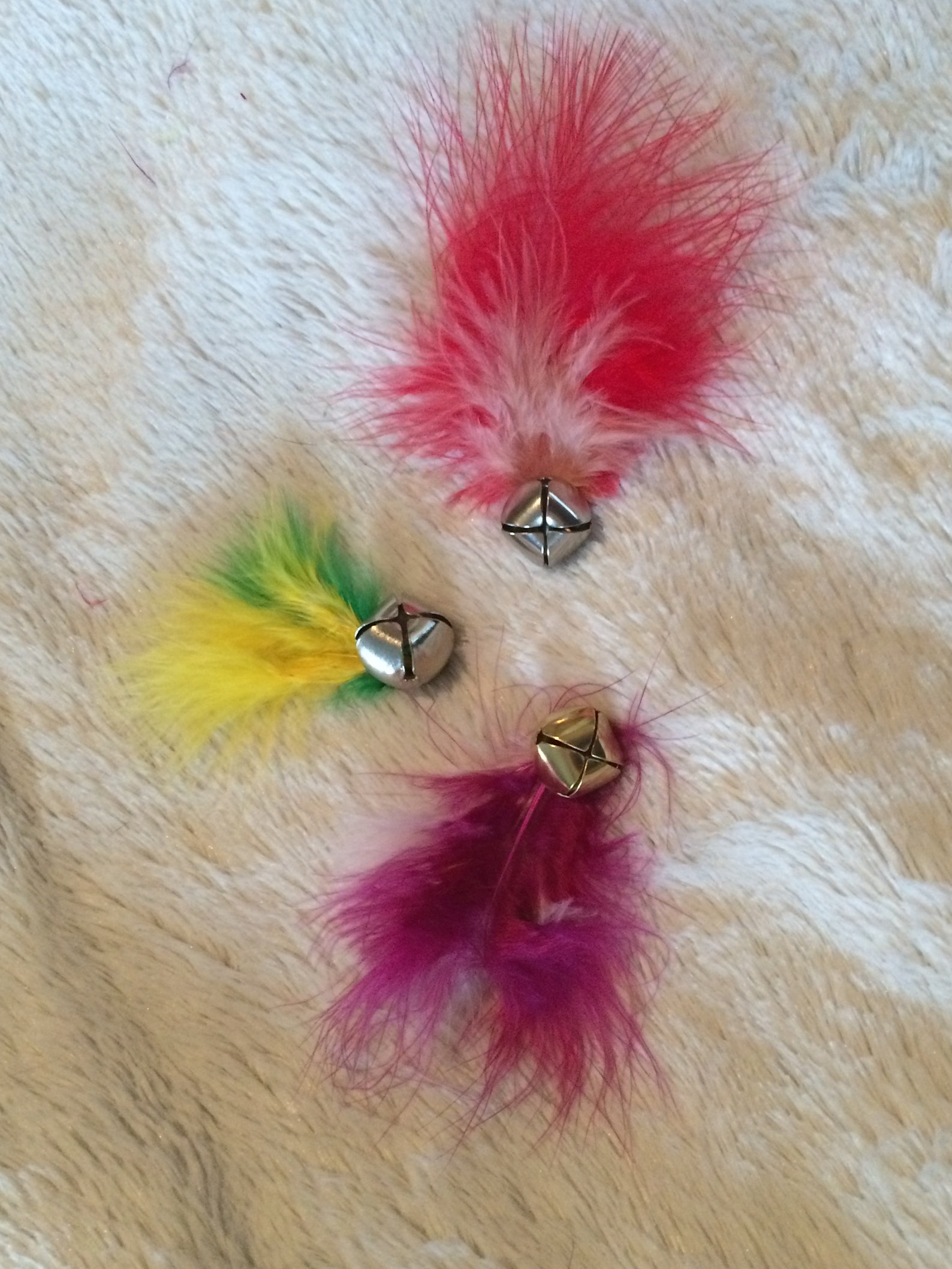 FEATHER BELL Cat Toys!!! Jingle Bell W/feather - Cats Love Them!!! 3 ...