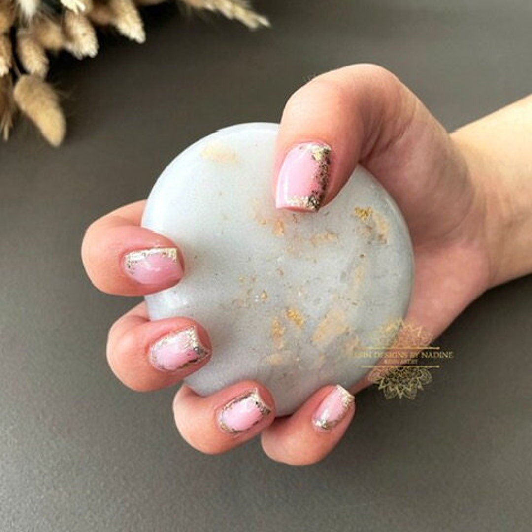 Nail Pebble Photo Prop - Nailfie Handheld Holder Photo Tool - Nail Tech ...