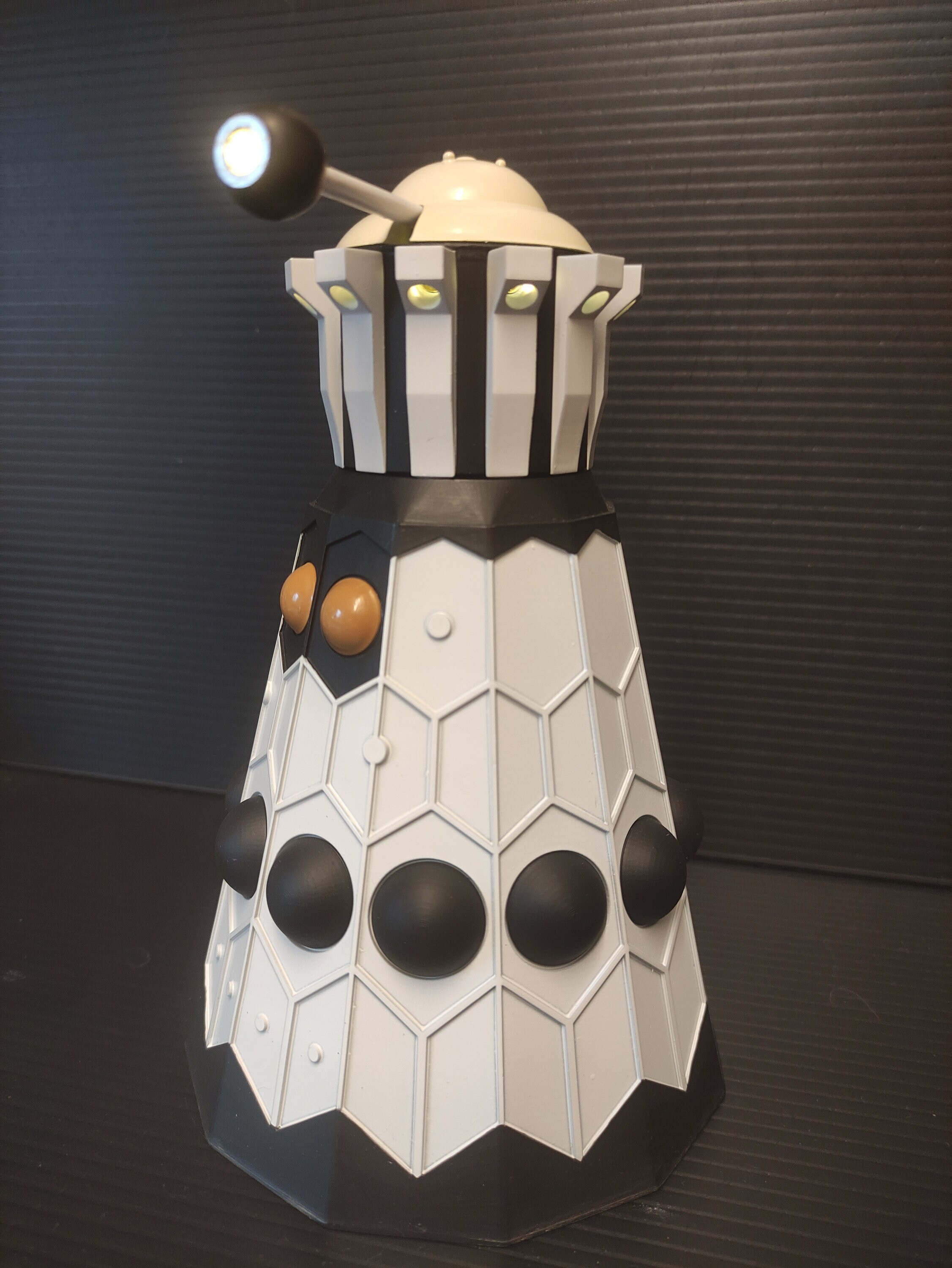 Classic Dalek Emperor