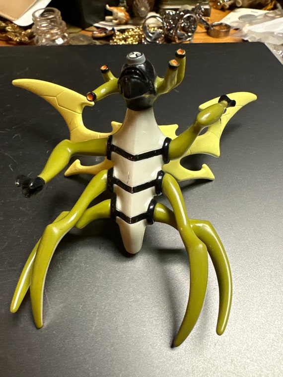 Ben 10 Omniverse Stinkfly Toy
