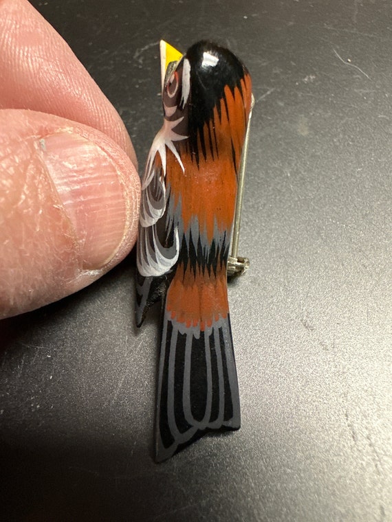 Takahashi style wood bird pin - Gem