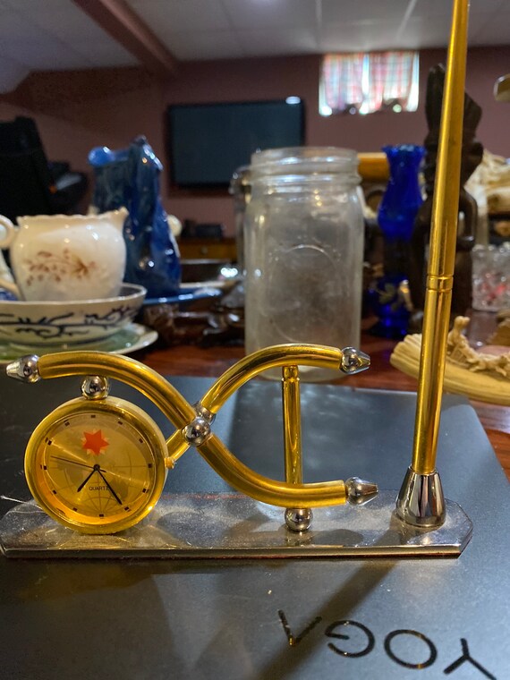 Clock and pen desk set | Etsy