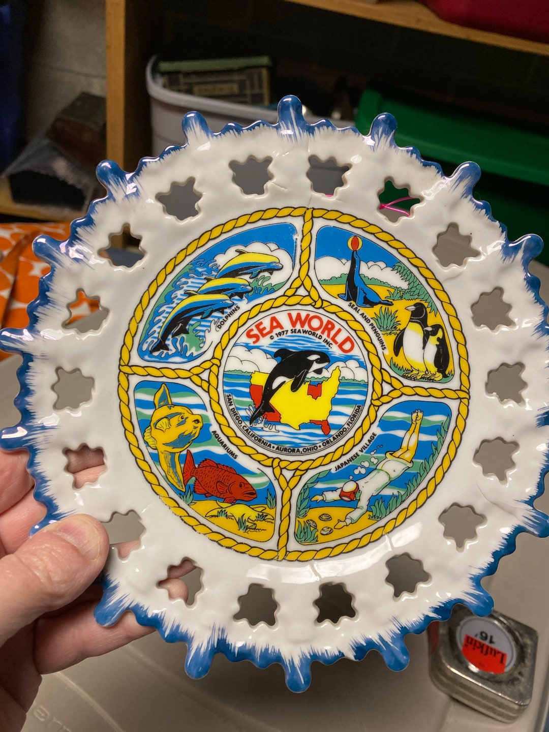 1977 Sea World Souvenir Plate - Etsy