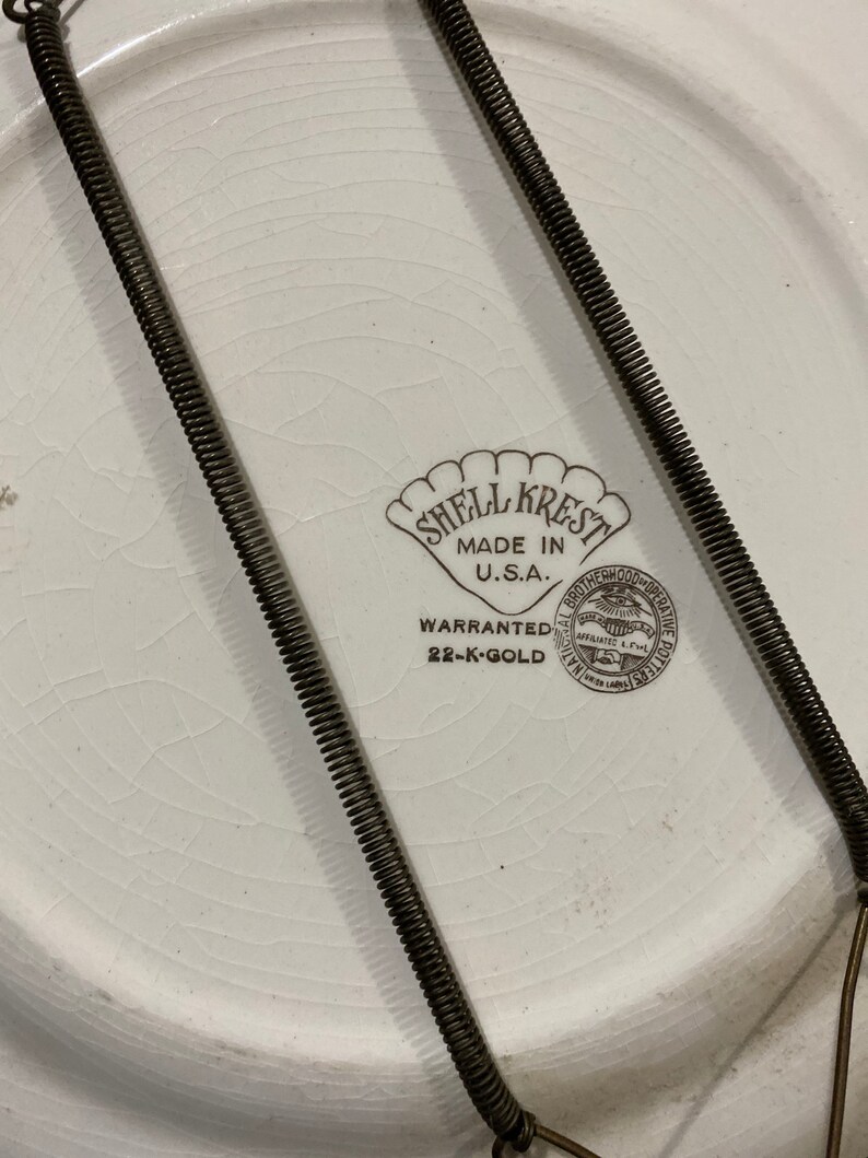 Vintage Shell Krest Plate | Etsy