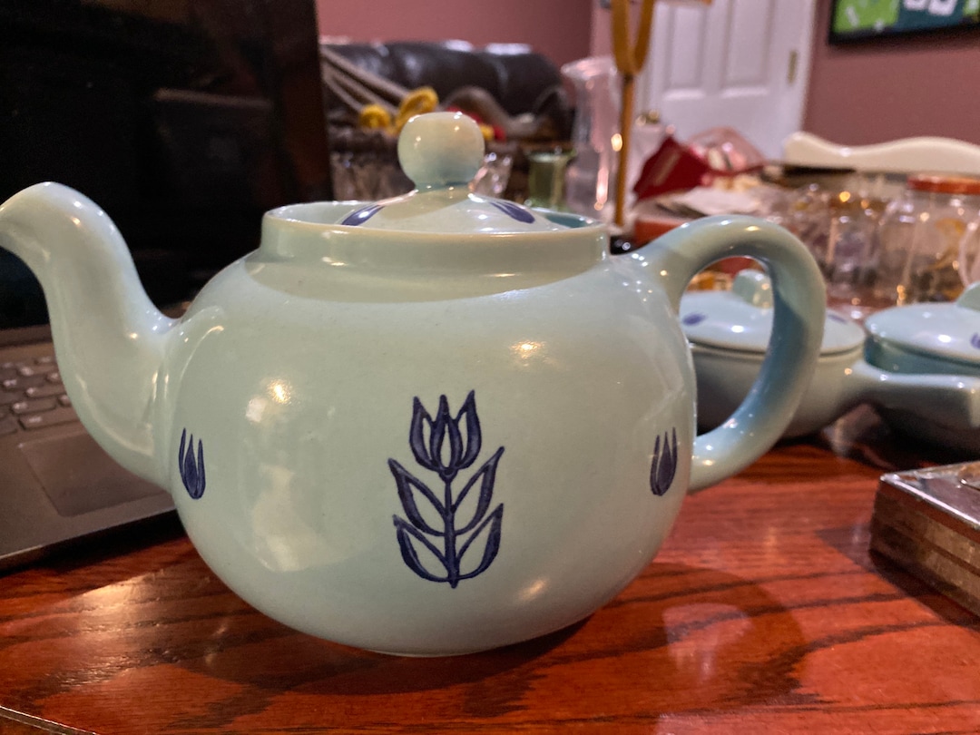 Vintage Cronin Pottery Tulip Teapot - Etsy