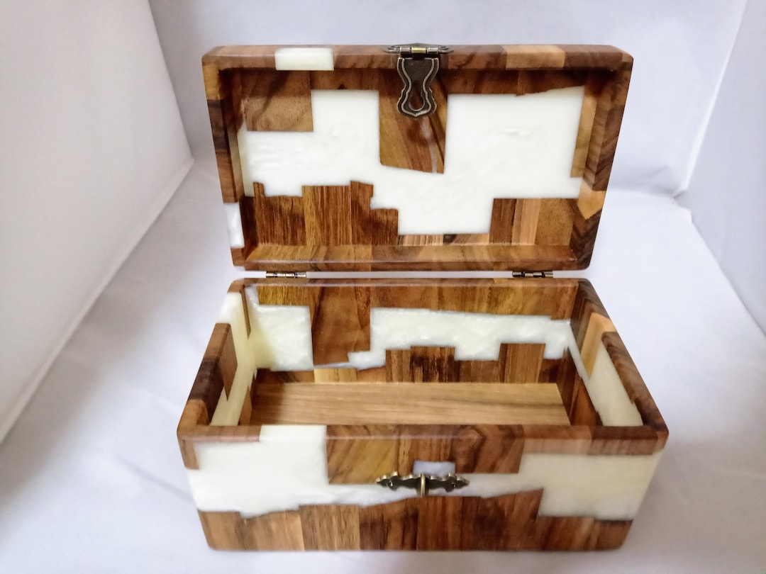 Handmade Walnut Wood and Epoxy Resin Box in Patchwork Style, Fancy ...
