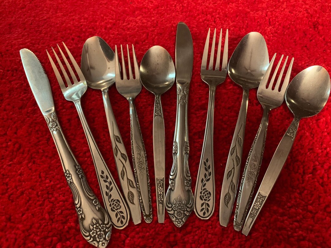 The Ultimate Floral Mismatched Flatware Set 8 Piece Vintage Stainless ...