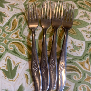 Beautiful Rose Pattern 16 Piece 4 Person Setting Vintage Stainless ...