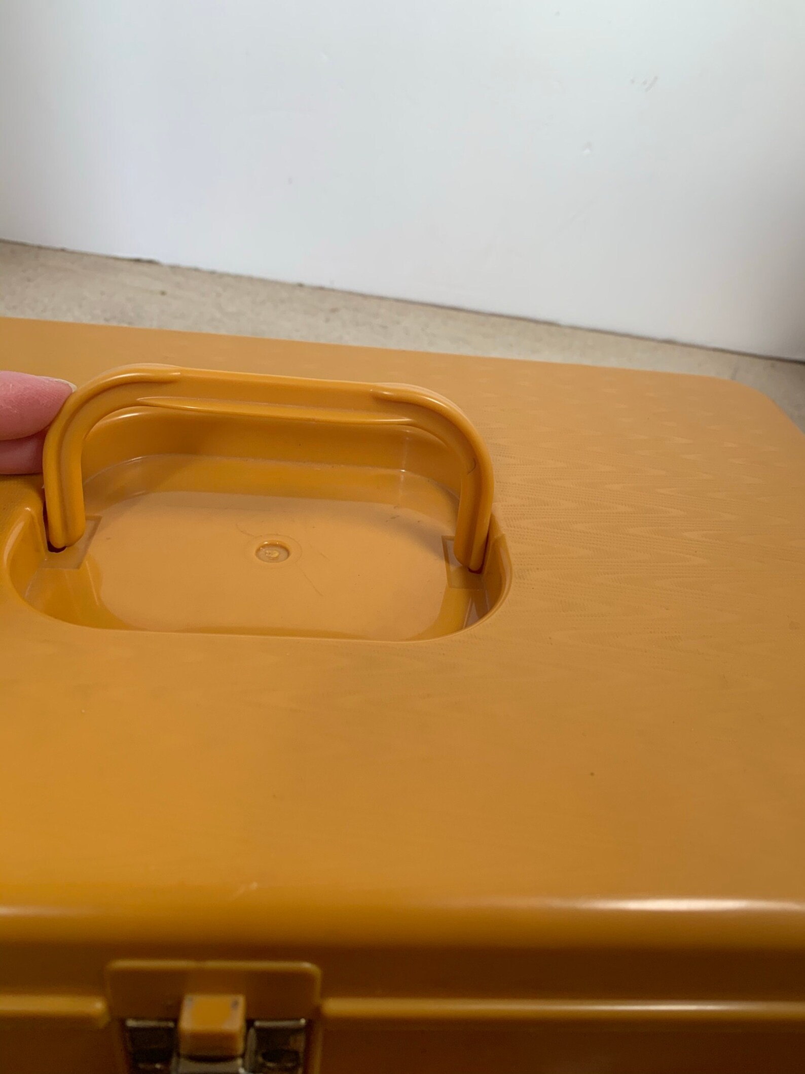 Vintage Wilson Yellow Thread Caddie Sewing Basket Thread Holder Vintage ...