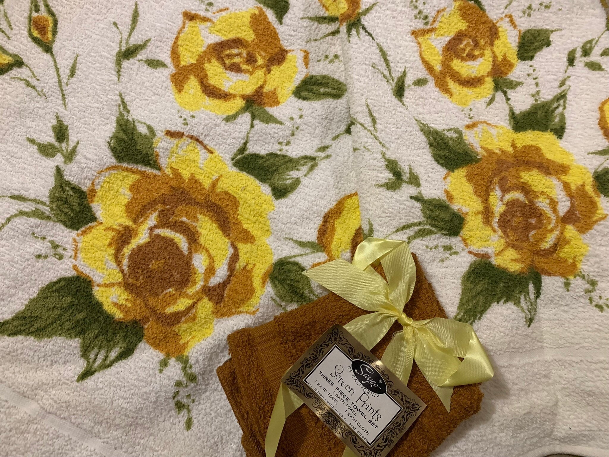 Adorable Vintage Towel Set Sayco Yellow Rose Vintage Washcloth Set ...
