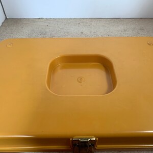 Vintage Wilson Yellow Thread Caddie Sewing Basket Thread Holder Vintage ...