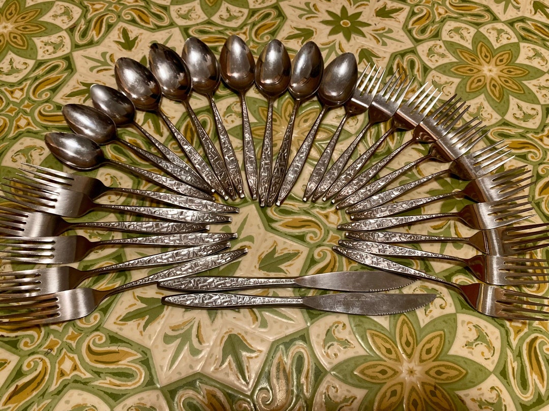 Gorgeous Vintage 29 Piece Stainless Flatware Lot Ekco Eterna Balboa ...