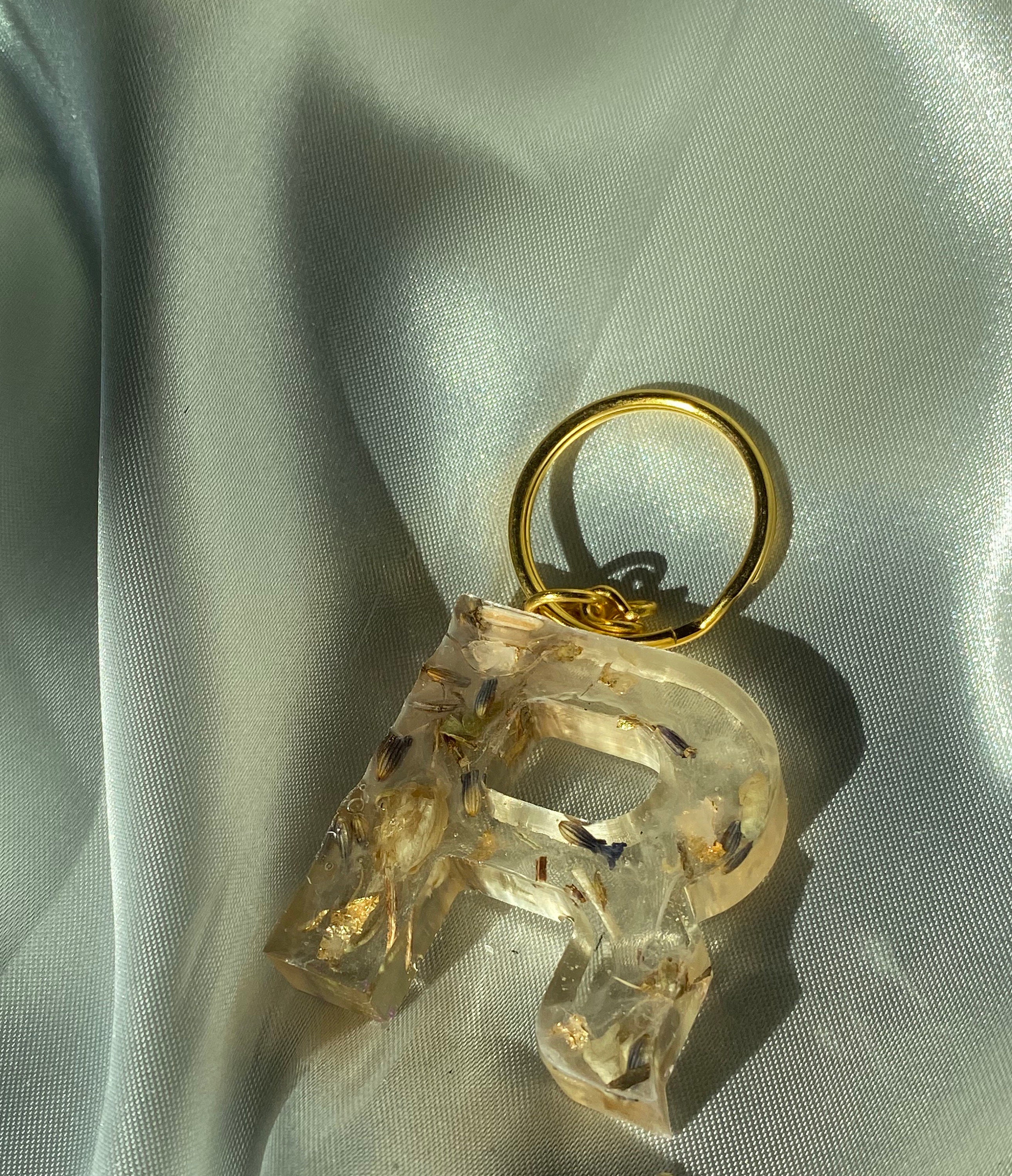 Letter R Keychains Floral Keychain Personalized Keychains - Etsy