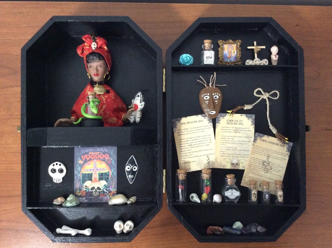 Voodoo Doll, Marie Laveau Voodoo Queen in Voodoo House Diorama With ...