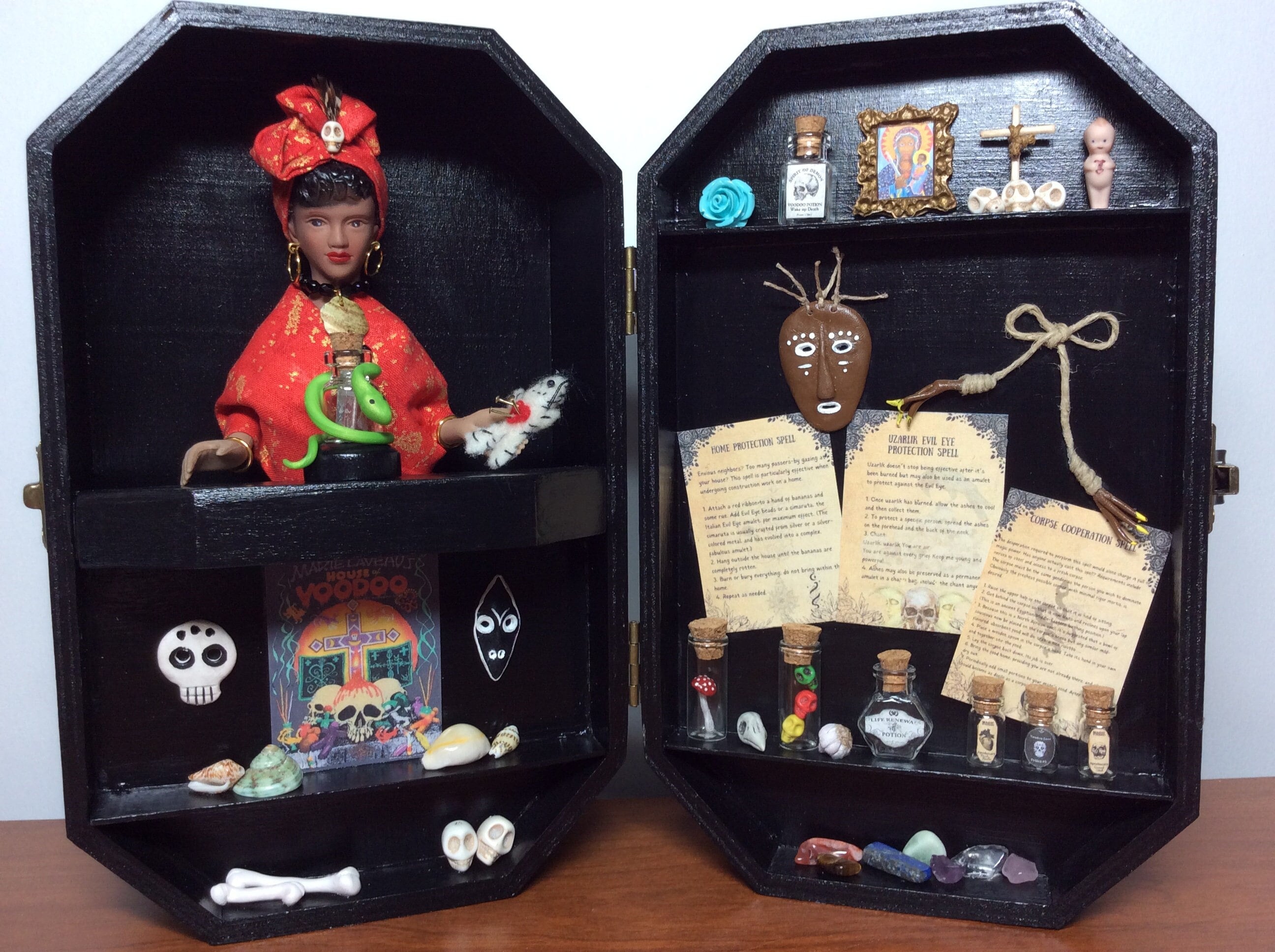 Voodoo Doll, Marie Laveau Voodoo Queen in Voodoo House Diorama With ...