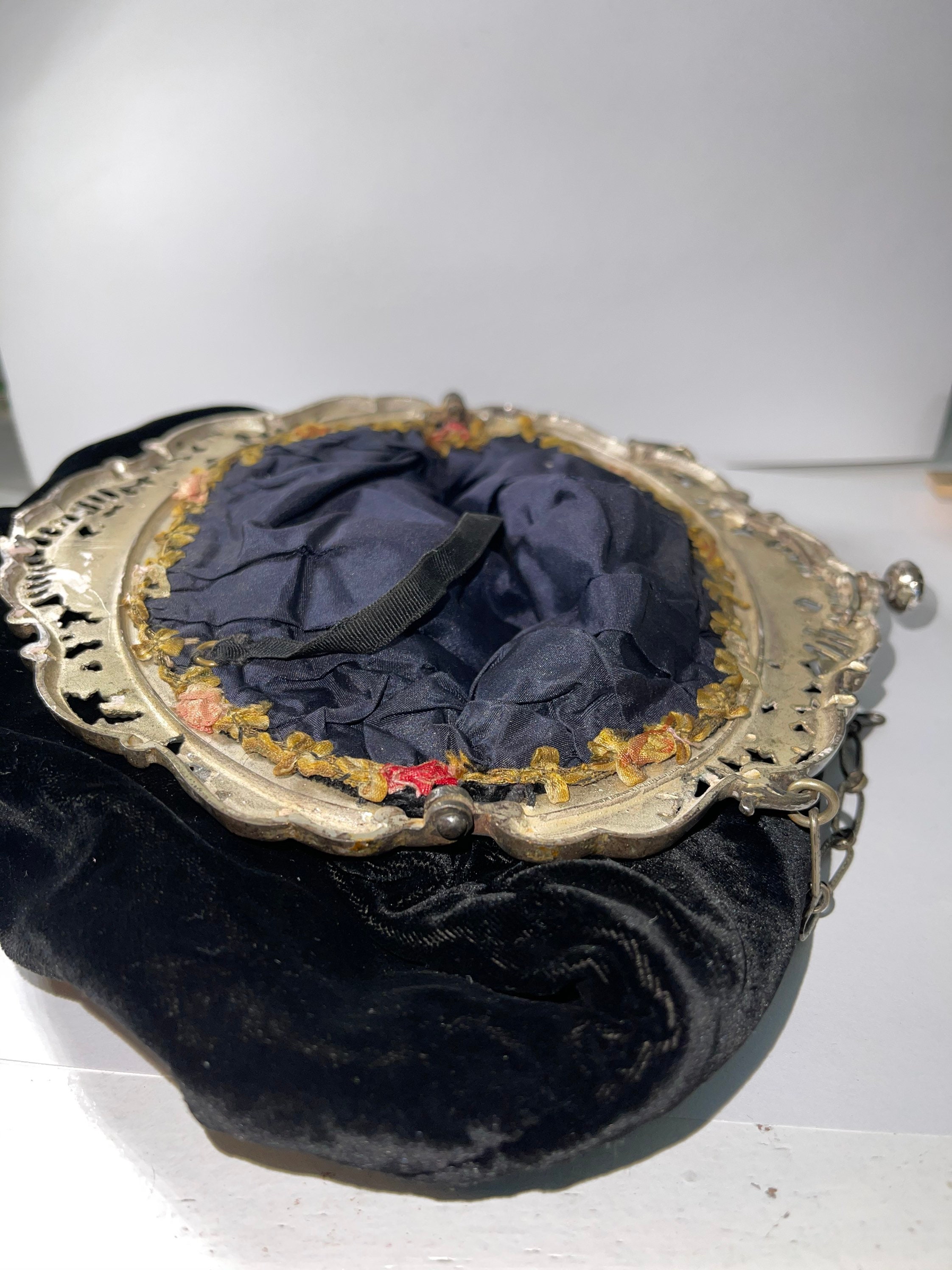 Victorian 1800s Black Velvet Hand Bag Silver Metal Frame Ornate Plunger ...