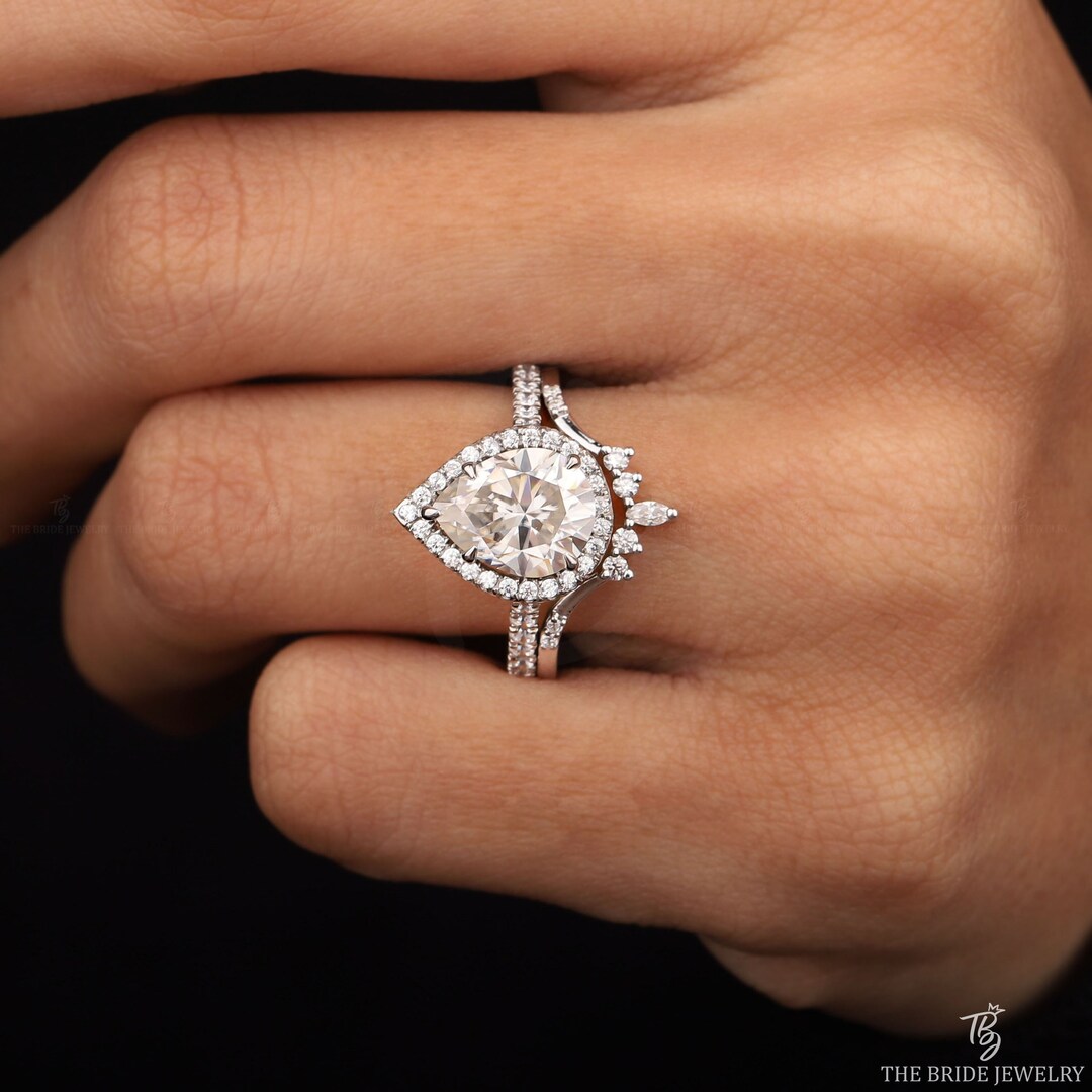 Pear Shaped Wedding Ring Set Teardrop Halo Bridal Ring Art Deco Curved ...