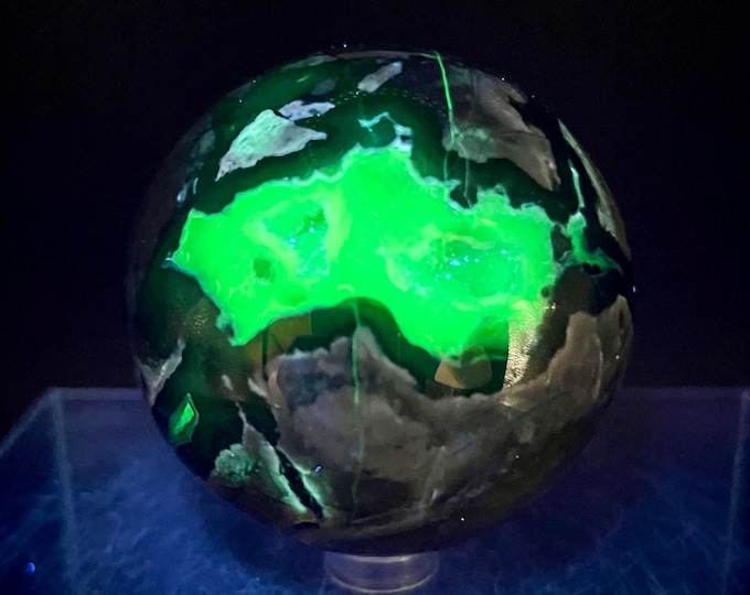Sugar Druzy Volcano Agate Sphere. 67mm. Incredible Green UV Reactive ...