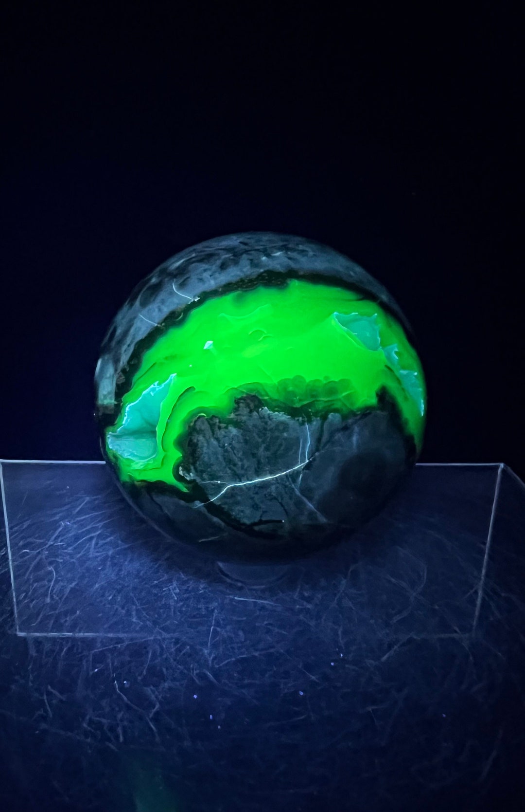Druzy Volcano Agate Sphere. 64mm. Intense Green UV Reactive Volcanic ...