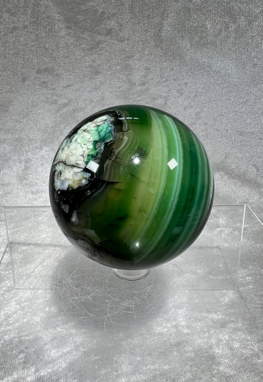 Amazing Green Flower Agate Sphere With Incredible Banding. 62mm ...