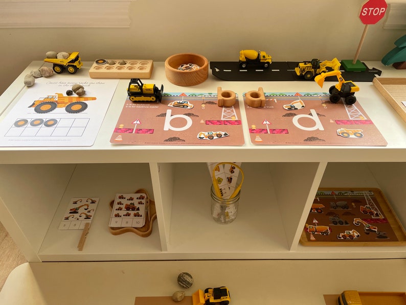 Construction Vehicle Activity Pack: Montessori Flashcards (digital ...