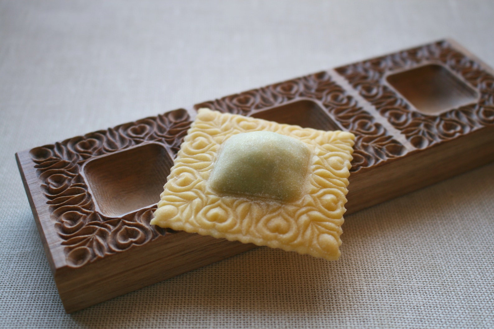 Tulip Ravioli Board: Wooden Pasta, Cookie Mold, - Etsy