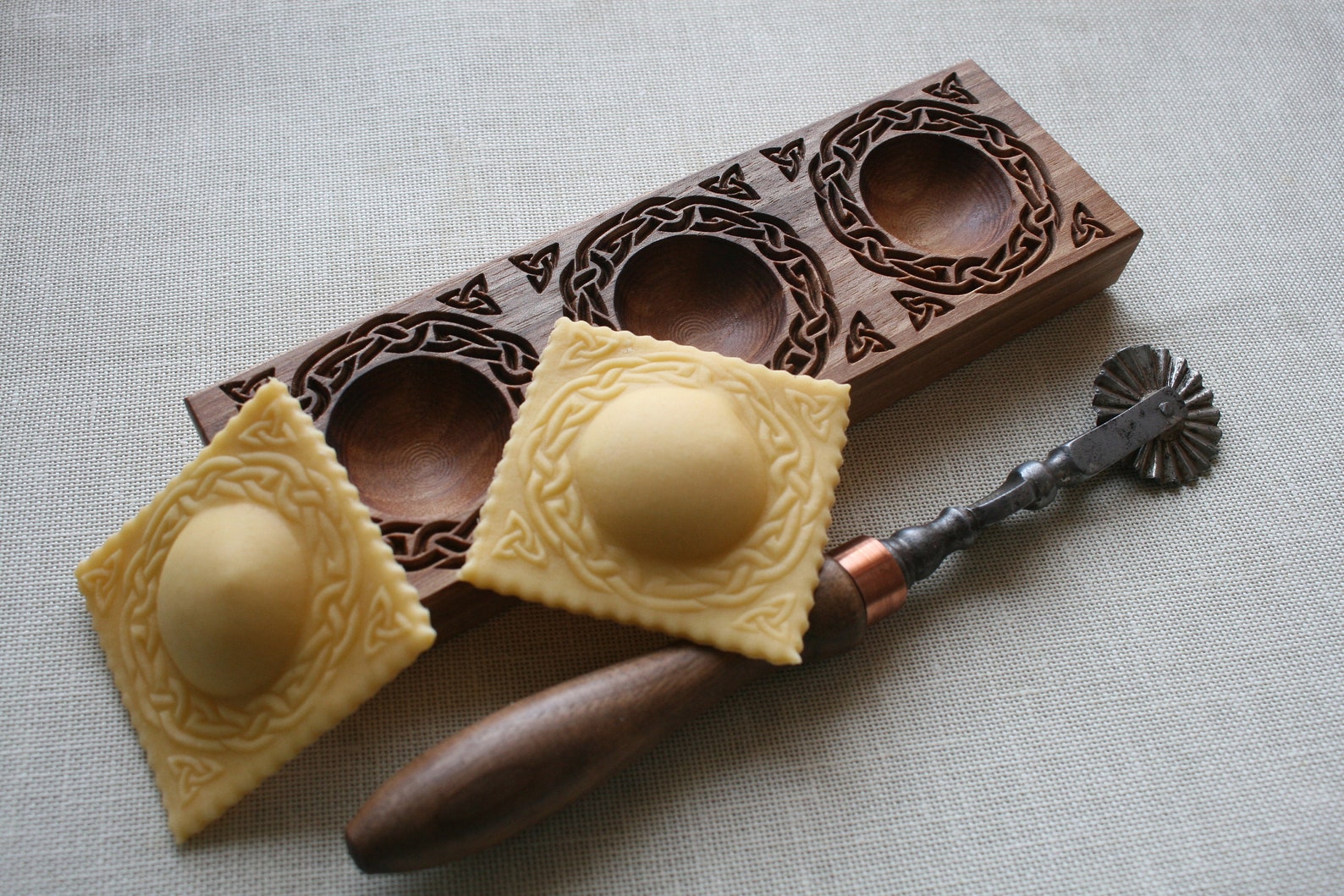 Celtic Ravioli Board, Fresh Pasta Mold, Wooden Board - Etsy