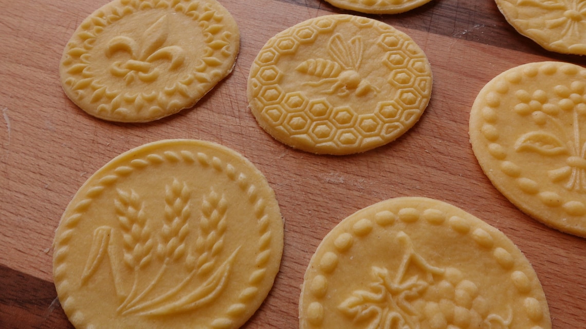 CORZETTI PASTA STAMP Set - 1 Base + 2 Stamps (choose 2 From 11 ...