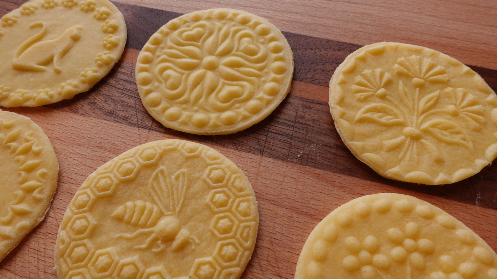 Corzetti Pasta Stamp Set – 1 Base+2 Stamps, - Etsy