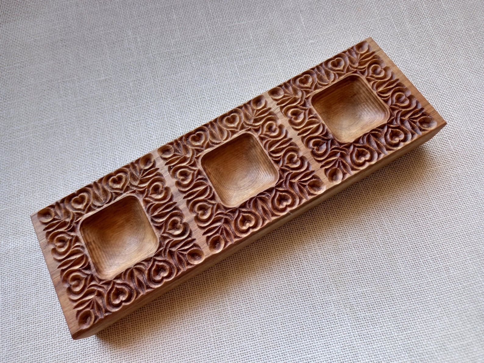 Tulip Ravioli Board: Wooden Pasta, Cookie Mold, - Etsy