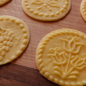 CORZETTI PASTA STAMP Set- 1 Base + 1 Stamp (choose 1 From 11 Varieties ...