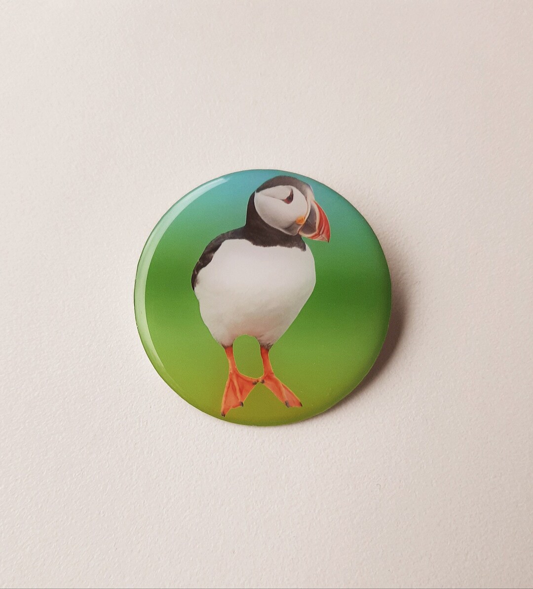 Round Brooch With Puffin, Crystal Resin BROOCH, Puffin Bird Pin - Etsy