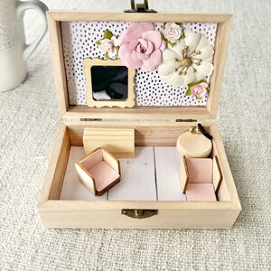 Salon Playset, Peg Doll Playset, Travel Toy, Girls Gift, - Etsy