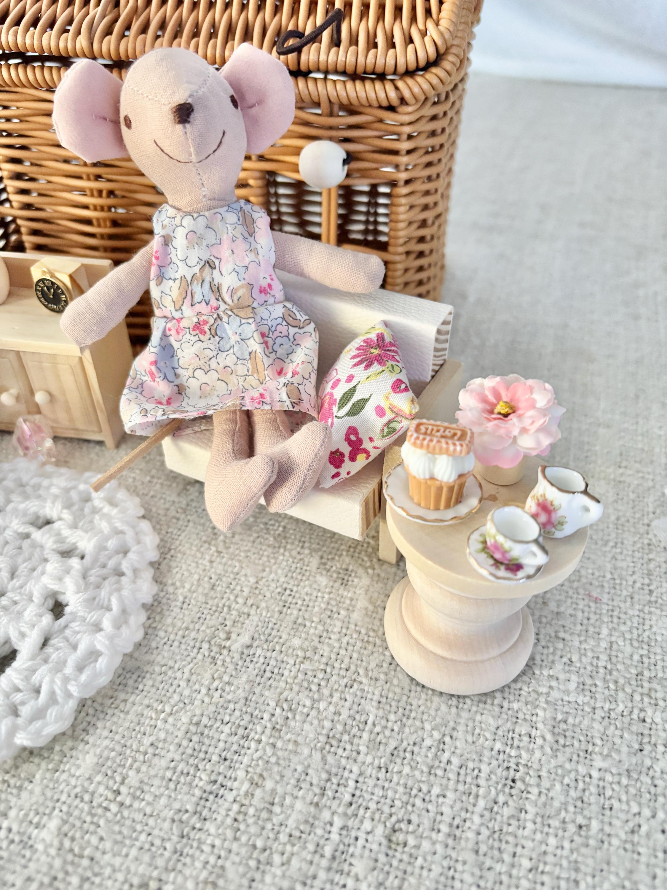 Maileg Mouse House in A Basket With Furniture, 1:12 Scale Doll ...