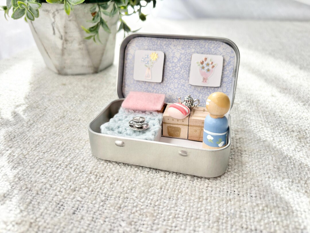 Miniature Blue Floral Peg Doll House in A Tin Case, Pocket Toy, Gift ...