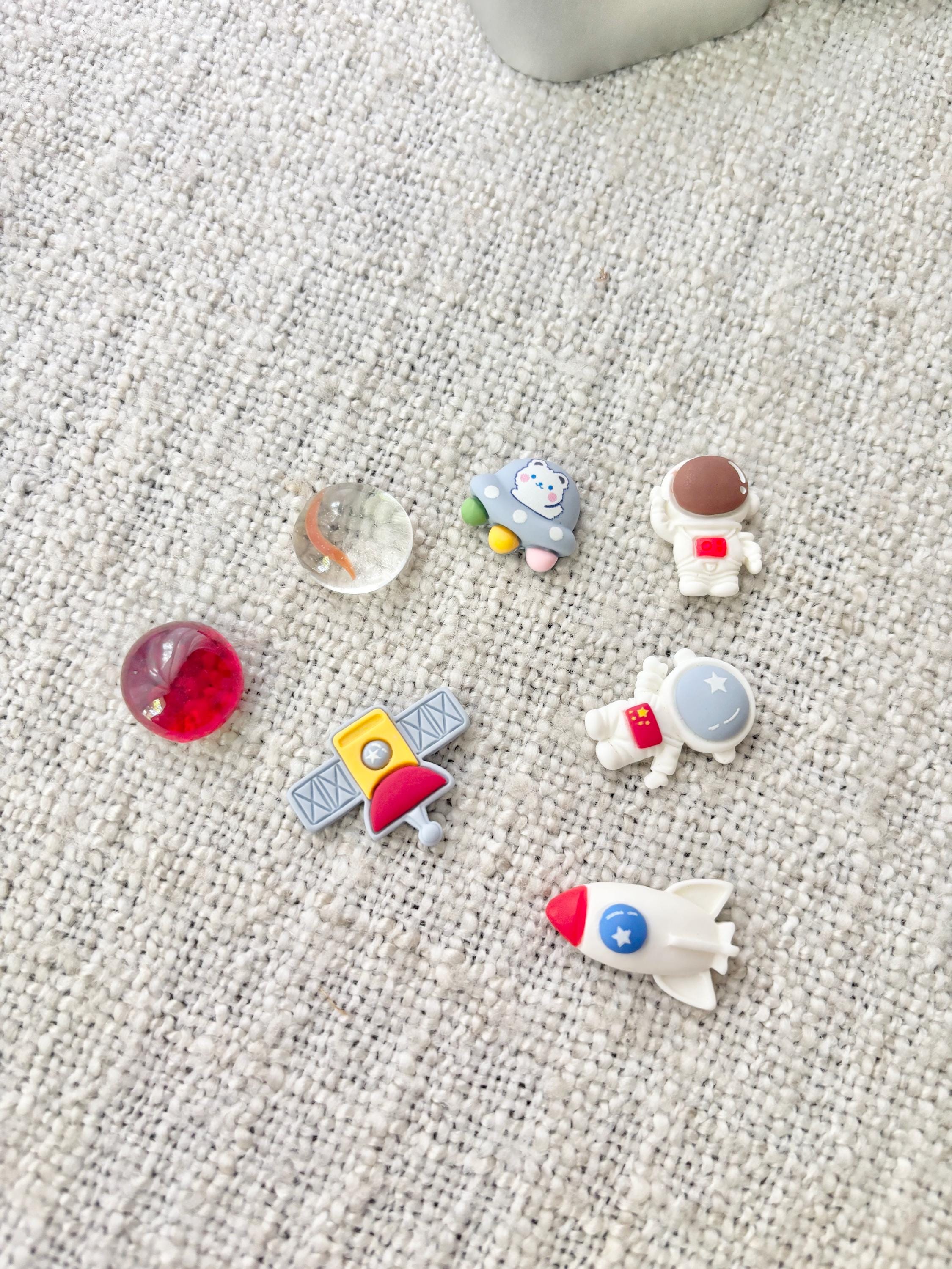 Space Playset in A Tin Case, Miniature Playset, Pocket Toy, Astronauts ...